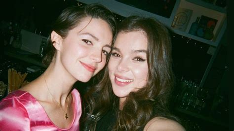 Sue Gilbert Emily Dickinson Hailee Steinfeld My Girl Emily Dickson