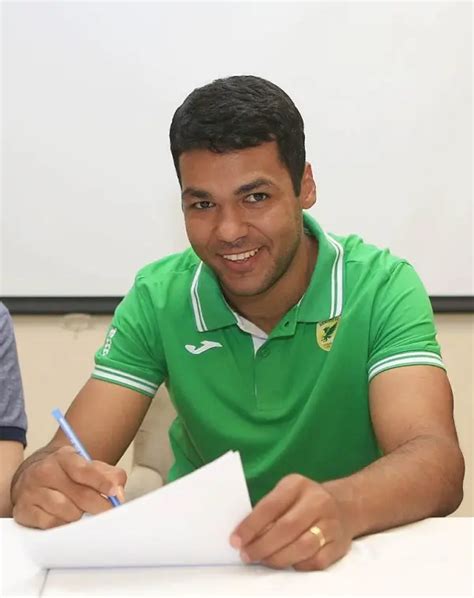 رسميا الخليج يضم البرازيلي دوس سانتوس