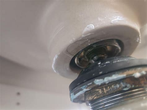 Unhandy Man Tries To Fix Leaky Sink Fails Rhomemaintenance