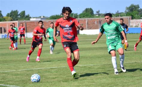 Claypole No Lo Pudo Aguantar Y Perdió Como Local Noticias De Brown