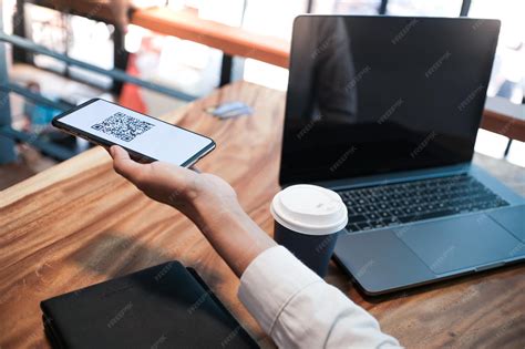 Premium Photo Qr Code Payment Woman Scanning Qr Code Online Shopping Cashless Technology Concept