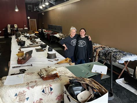 The Overfield These Two Would Never Call Attention To Themselves But Brenda Copeland And