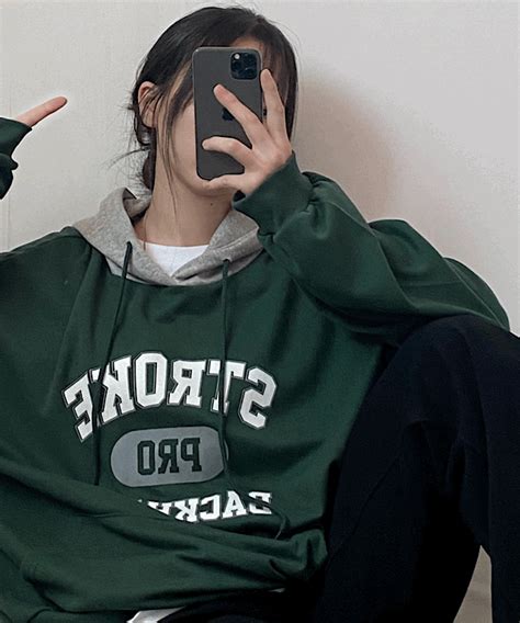 꾸안꾸 오버핏 배색 레터링 프린팅 초록색 회색 귀여운 후드티 에이블리