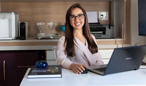 Dra Déborah Mendes Odontologia Estética