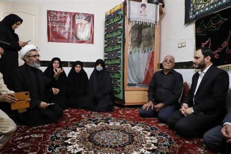 عکس دیدار سخنگوی دولت با خانواده شهدای لرستانی