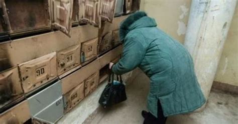 Тітка виrнала племінницю з дому а через рік стара отримала по заслугах