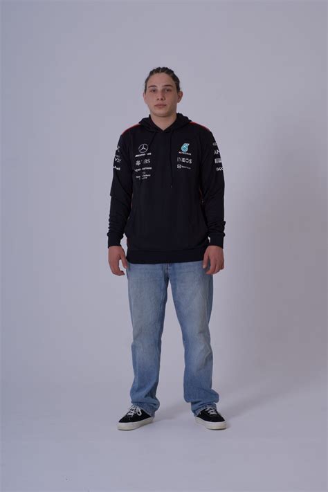 მერსედესის ჰუდი F1shopgeorgia