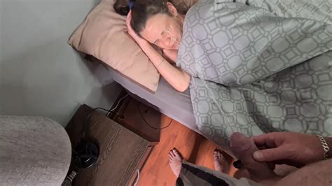 Chica Flaca Se Enoja En La Cama Y Chupa La Polla Limpia Xhamster