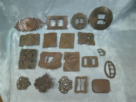 БЛЯХА 19 ВЕК 19 ШТУК — покупайте на по выгодной цене Лот из Кировская