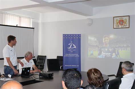 ვანის 🖊ვანის მუნიციპალიტეტის მერიასა და საფეხბურთო კლუბ „დინამო თბილისის აკადემიის საფეხბურთო