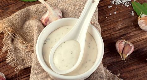 ცხარე ნივრის სოუსის 3 ოქროს რეცეპტი რომელიც ჩვეულ კერძებს