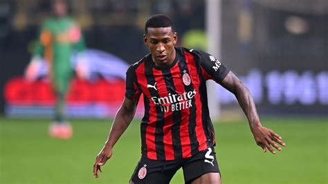 Ac Milan Está Dispuesto A Vender A Pervis Estupiñán Y Dos Grandes De
