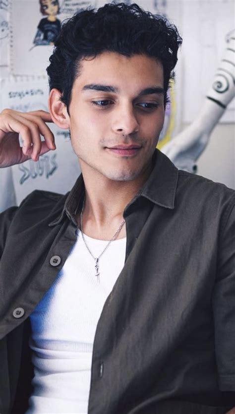 Org Story┊the Life Of Stephanie Carson에 있는 Asher ୨୧님의 핀