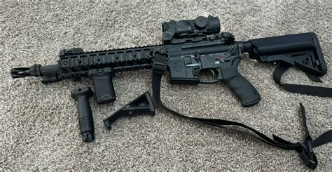 Should You Use A Vertical Forward Grip For Ar 15 Mid State Firearms