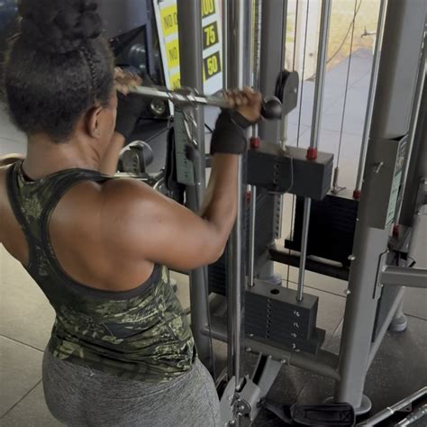 Bayesian Cable Curl Proper Form Technique Guide Gravitus