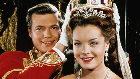 Роми Шнайдер в една от най емблематичните си роли на императрица Сиси във филма на Ернст