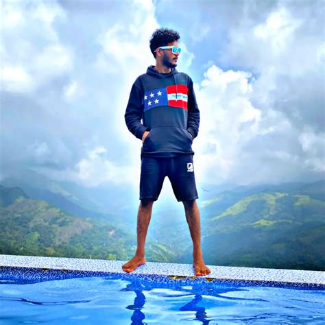 Amal Jith Amalu Amal Jith 4x • Instagram Photos And Videos