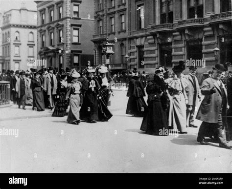 Easter Parade In New York Citys Fifth Avenue Circa 1890 Ap Photo