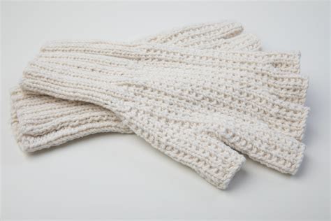 String Gloves Fingerless The Hunting Stock Market