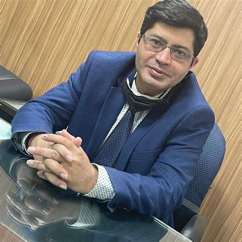 Meet Dr Vivek Kumar Pathak An Expert Ent Specialist From Noida