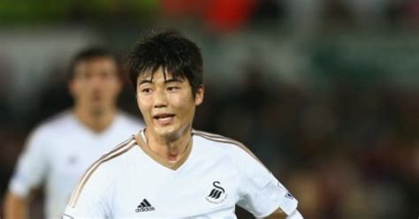 스완지시티 기성용 도움 으로 강등권 위기에서 벗어나