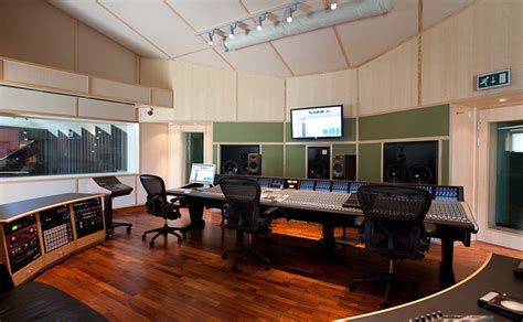 Duality Fuse Solid State Logic