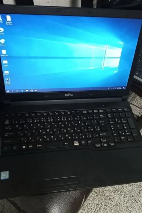 لپ تاپ فوجیتسو Cori5 نسل هفت با رم 8 گیگddr4