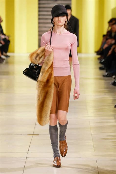 Miu Miu 2025 26 Autumn Winter 020｜miu Miu（ミュウミュウ）／2025 26 Autumn Winter Collection Otona Muse