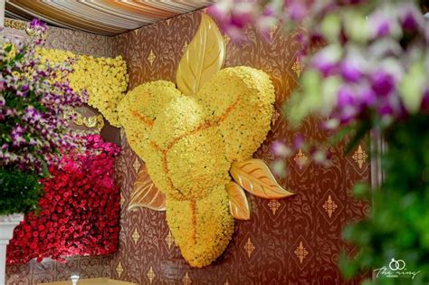 រោងជ័យមង្គលការកូនស្រីឧកញ៉ា កែវ មុំ និងកូនប្រុសសម្ដេច សុខ អាន តុបតែងដូចប្រាសាទព្រះវិហារ