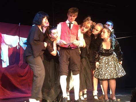 Професионална гимназия по облекло „Кн Мария Луиза” гр София 2022