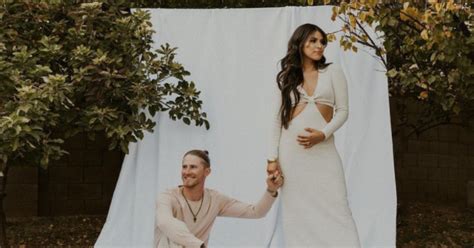 Brewers Pitcher Josh Hader And Wife Are Expecting Their First Son