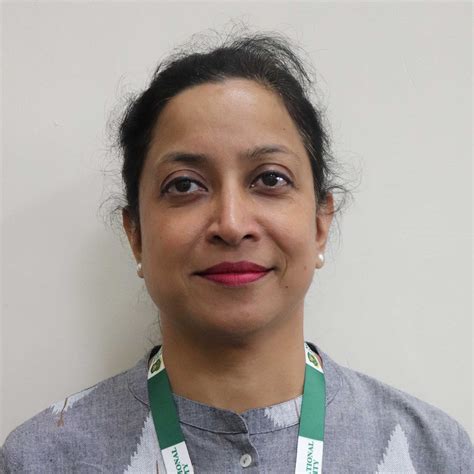 dr ruchika gupta noida international university