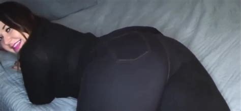 Cotdayum Bbw Farts Video Thisvid Com