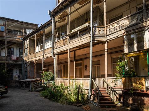 თბილისური ეზოს ნოსტალგია Kalaki Ge