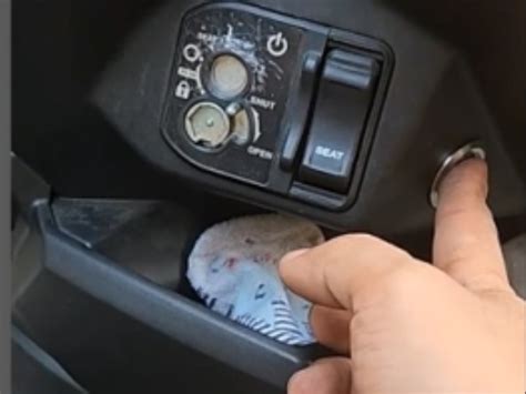 Kreativitas Pria Bali Ciptakan Kunci Motor Pakai Sidik Jari Keren