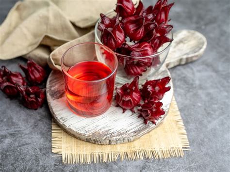 ¿para Qué Sirve La Flor De Jamaica 3 Beneficios Para La Salud Por Tomarla