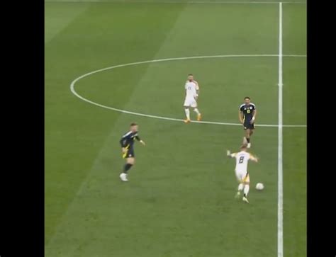 Kroos Passing Accuracy Soccer Training Info