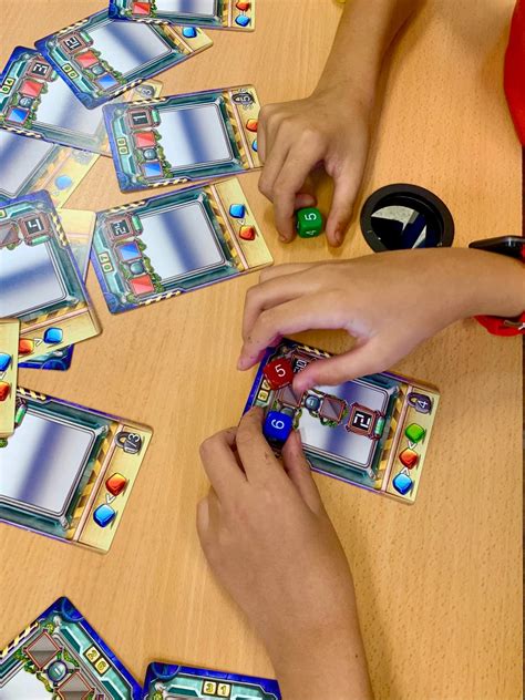 ¿POR QUÉ JUEGOS DE MESA EN EL AULA? - Aula en Juego