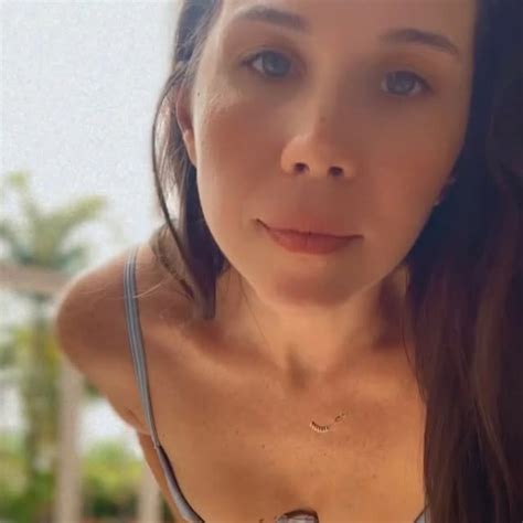 𝕁𝕦𝕝𝕚𝕒𝕟𝕒 𝔸𝕣𝕣𝕚𝕖𝕔𝕙𝕖 𝕄𝕒𝕟𝕫𝕠 Jules Arrieche • Threads Say More