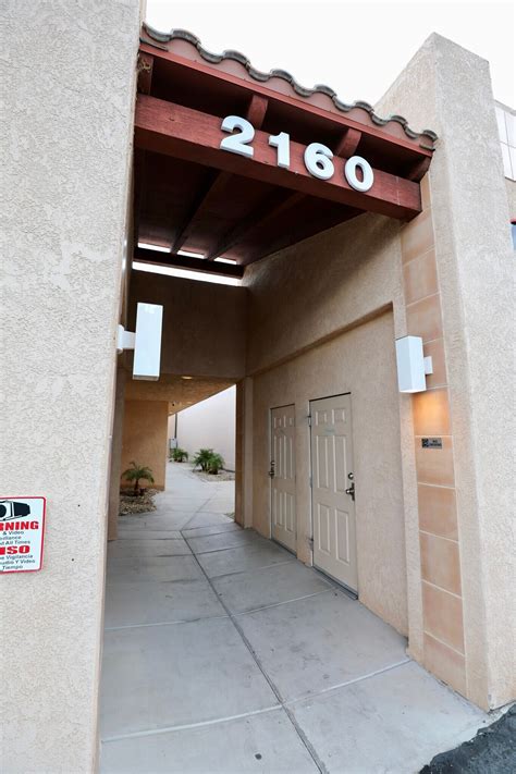 2160 Mcculloch Blvd N Lake Havasu City Az 86403 6 Unit Commercial