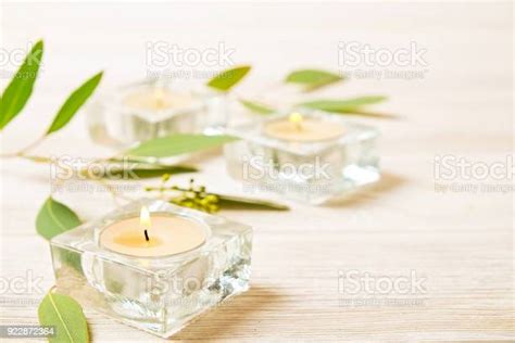 스파 살롱 및 돌 치료 특성의 세련 된 구성 국제 여성의 날 할인입니다 어머니의 날 선물입니다 0명에 대한 스톡 사진 및 기타 이미지 Istock