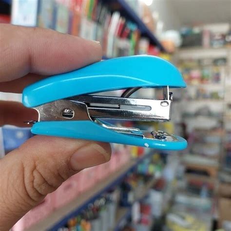 خرید و قیمت منگنه زن یا ماشین دوخت Kmt مشتی سایز کوچک شماره 10 دارای