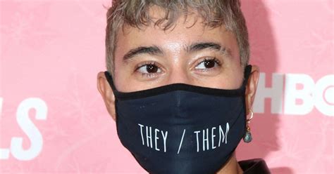 Vico Ortiz Première De La Série The Sex Lives Of College Girls Au