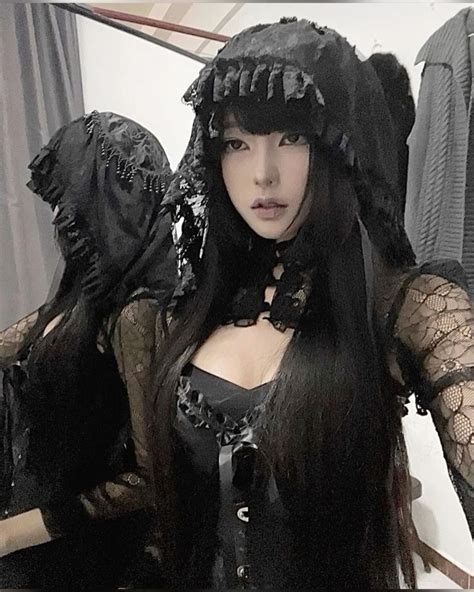 Sexy Gothic Witches On Pinterest