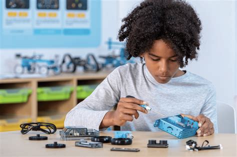 The Makeblock Mbot Neo Is A Smart Stem Robot For Educators Learners And Makers Ilounge