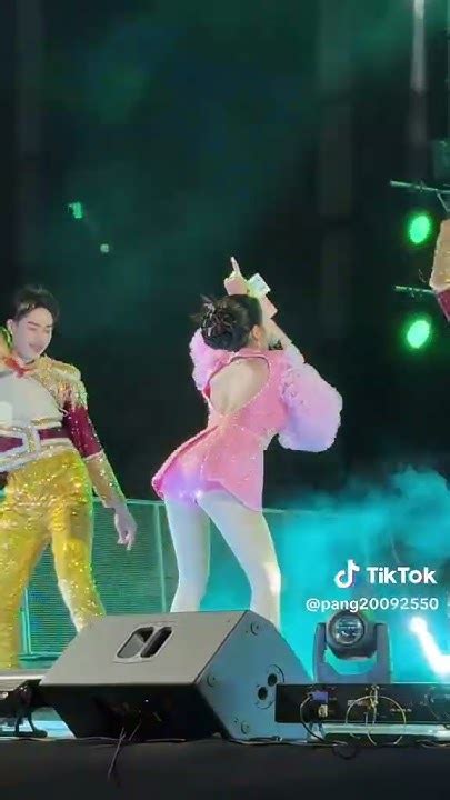 ฮักแพงลำเพลินโชว์ น้องฮักแพงเพชรบ้านแพง สาวน้อยเพชรบ้านแพง น้องฮักแพง Live Youtube