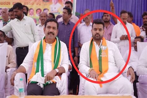 सकस सकडल म फस परव परधनमतर क पत परजवल रवनन समन आई अशलल Videos
