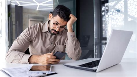 Boss Fires Employee Via Text And Says He Wont Receive Final Check