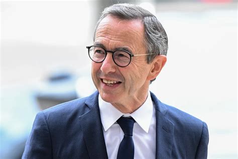 Figaro Власти Франции прекратят ВНЖ прикурившего от Вечного огня мужчины Kp Ru