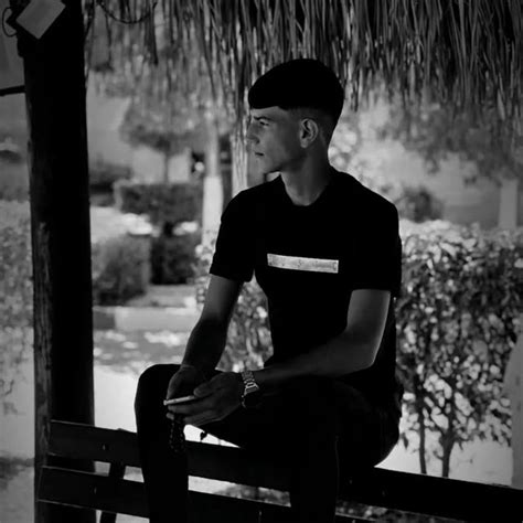 𝓑𝓐𝓢𝓗𝓐𝓡🖤⚜️ Bashar Sous 2004 Threads Say More